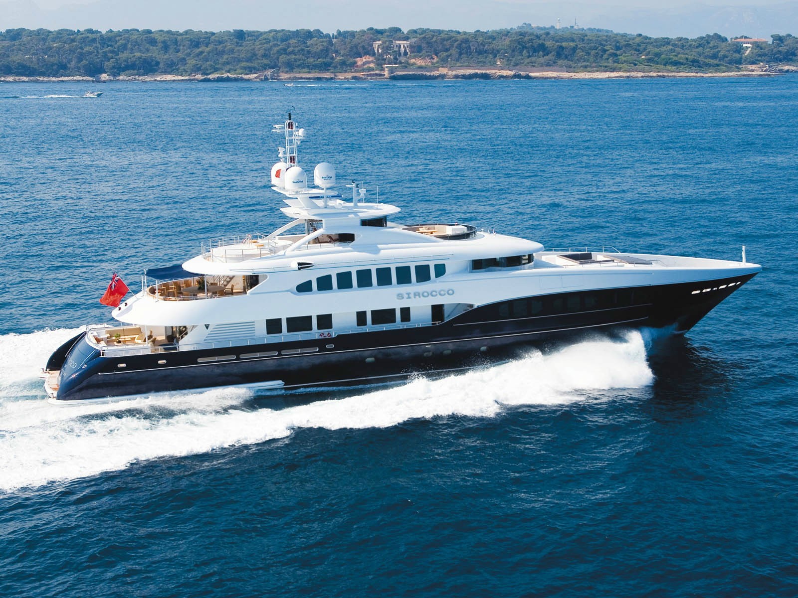 Yacht SIROCCO, Heesen Yachts | CHARTERWORLD Luxury Superyacht Charters